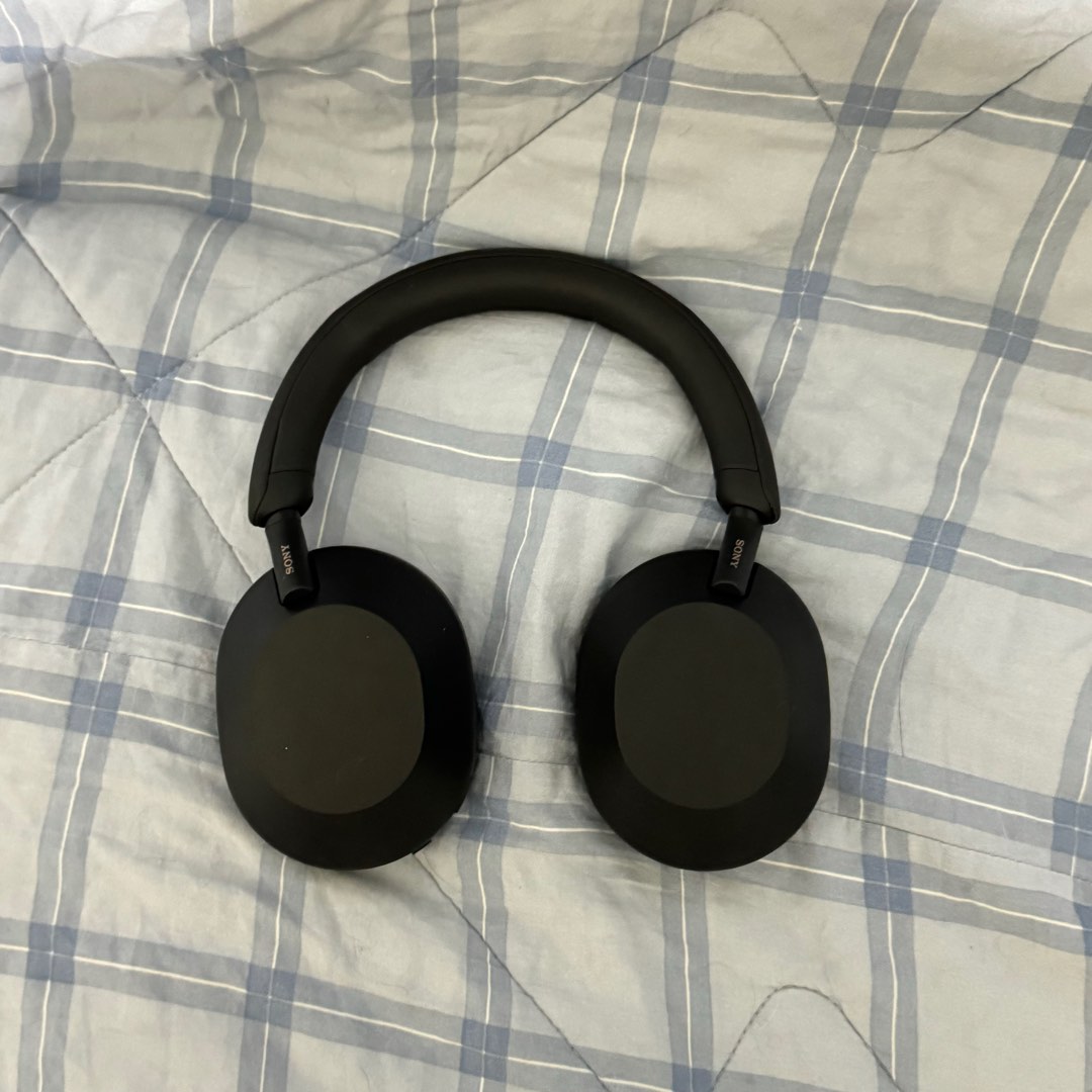 Sony Xm5 Black, Audio, Headphones & Headsets on Carousell