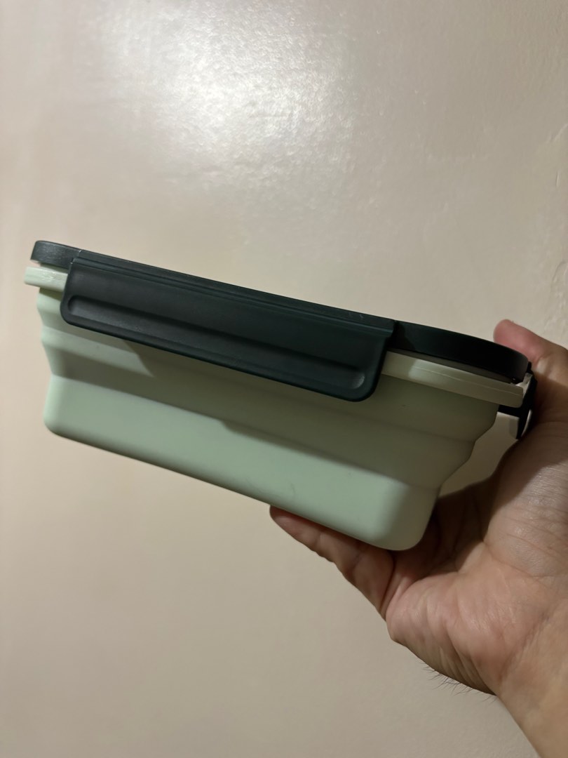 Starbucks collapsible baunan, Furniture & Home Living, Kitchenware ...