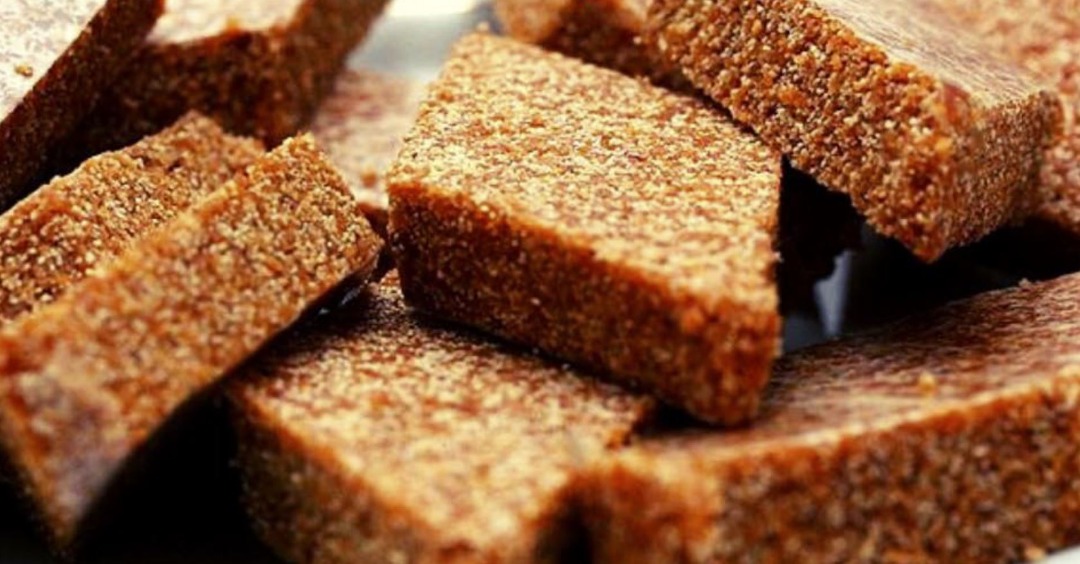 Traditional Sri Lankan Rulan Aluwa Toffee( Semolina Toffee ), Food ...