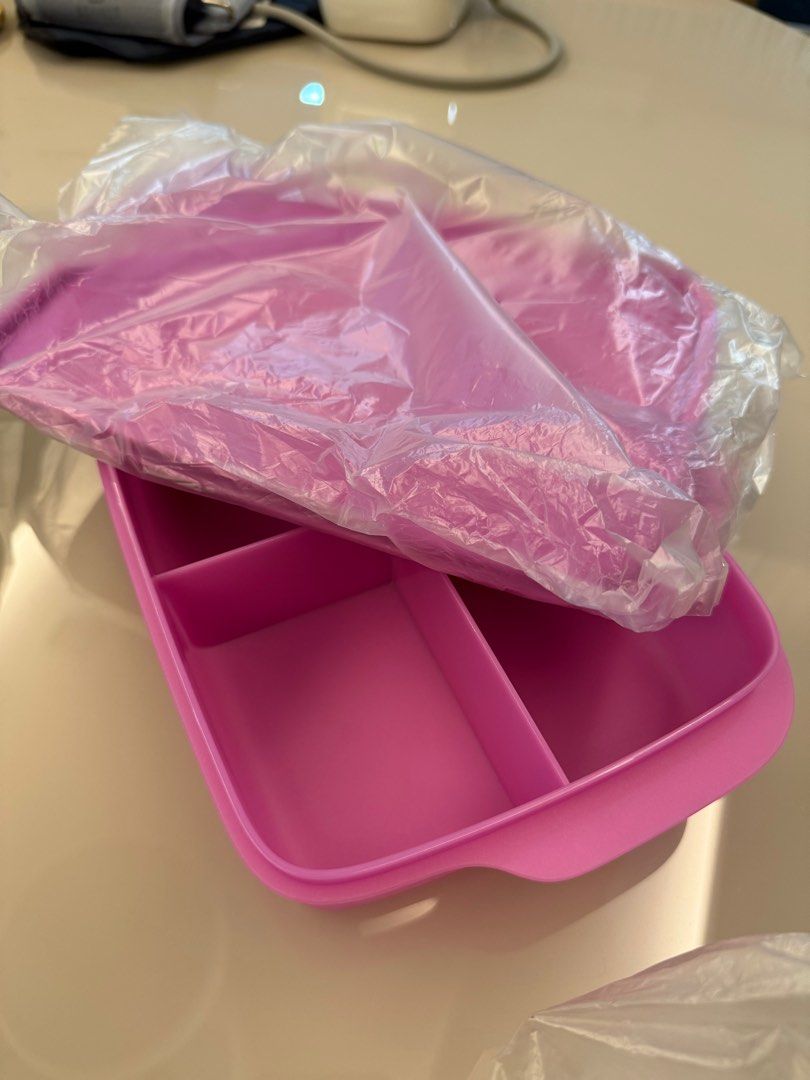 Tupperware lunch box !!, Furniture & Home Living, Kitchenware ...