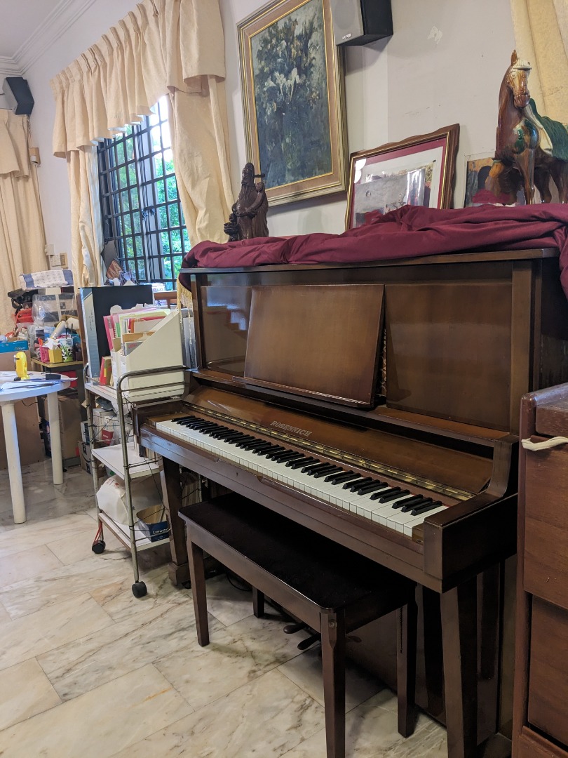 Used piano for free, Hobbies & Toys, Music & Media, Musical Instruments ...