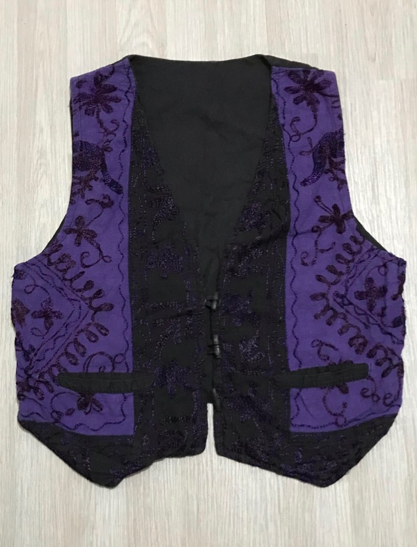 Vintage vest embroidered boho indigenous design, Women's Fashion, Coats ...