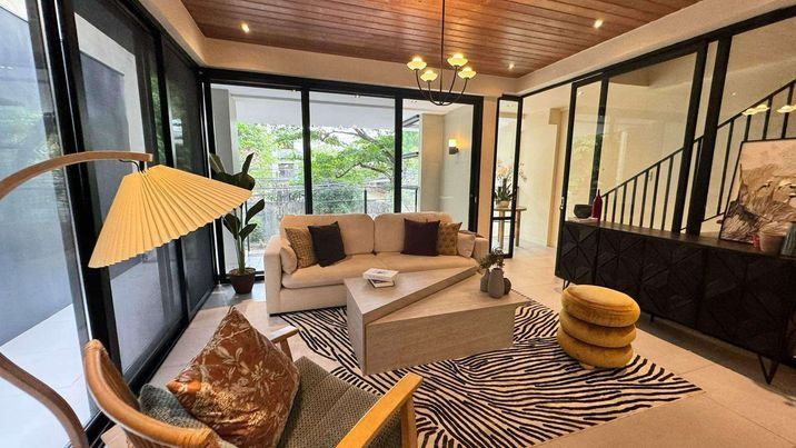 4 Bedroom , Duplex House and Lot in Mariposa Cubao near P Tuazon Cubao ...