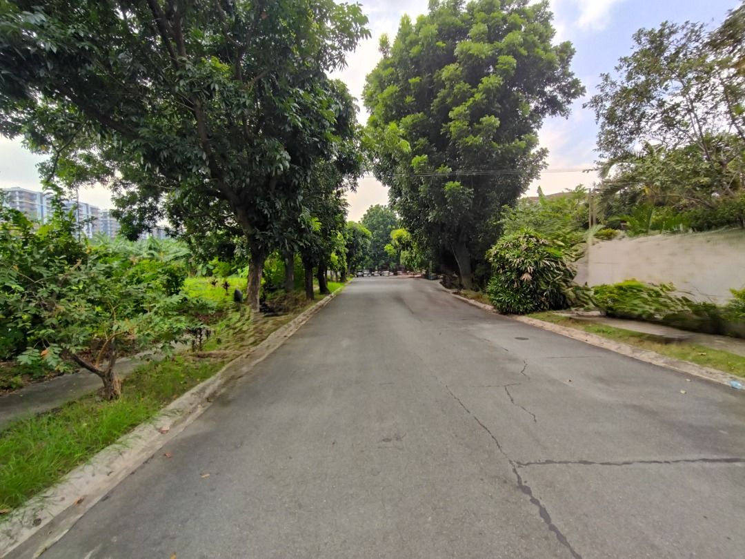 700 sqm residential lot in Marina Baytown East Village, Don Galo ...