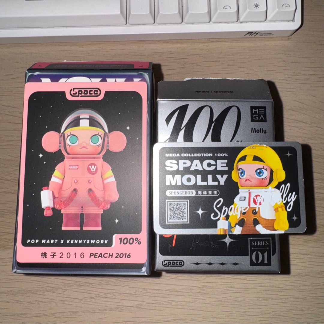 ( selling both ) Popmart space molly v1 spongebob, v3 peach 2016 ...