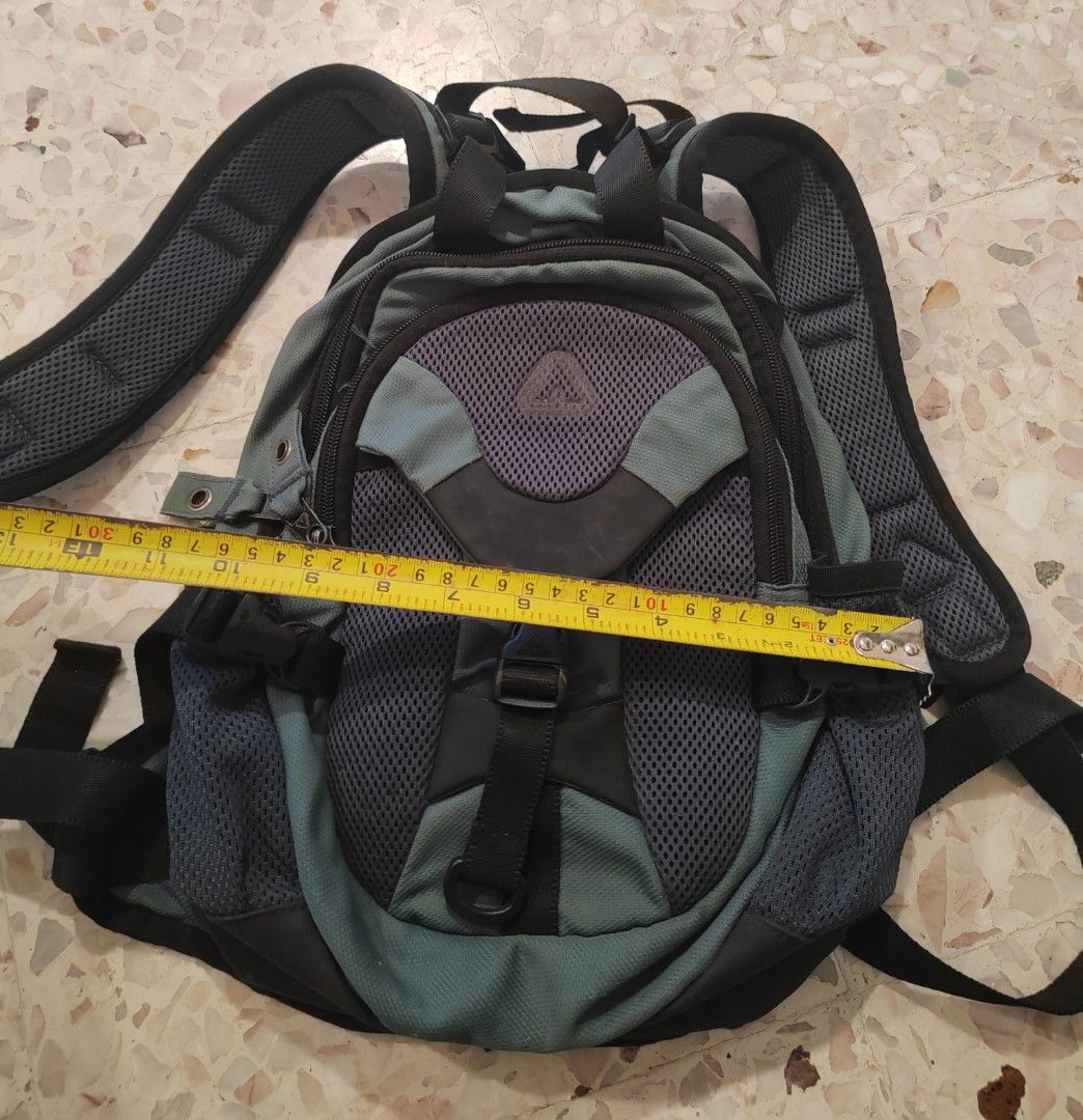 Airwalk backpack 8 - 10 liter Oakley tnf the north face gorpcore kavu ...