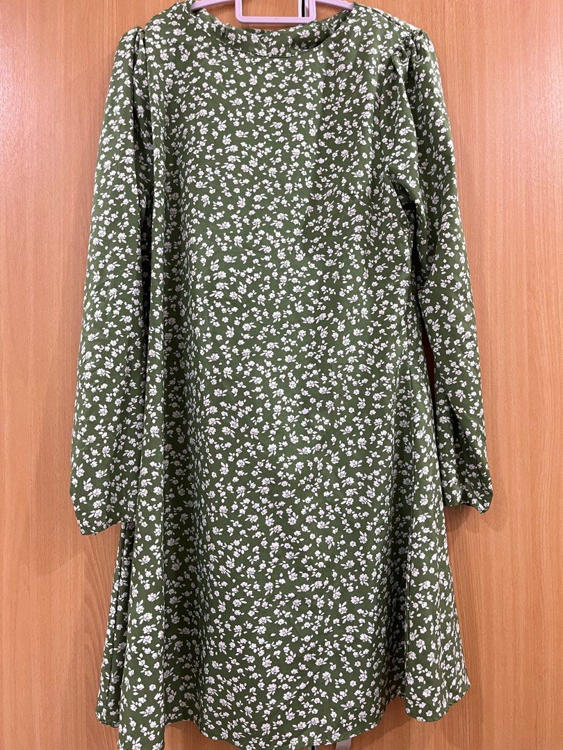Baju Kurung Bunga kecil2, Women's Fashion, Muslimah Fashion, Baju ...