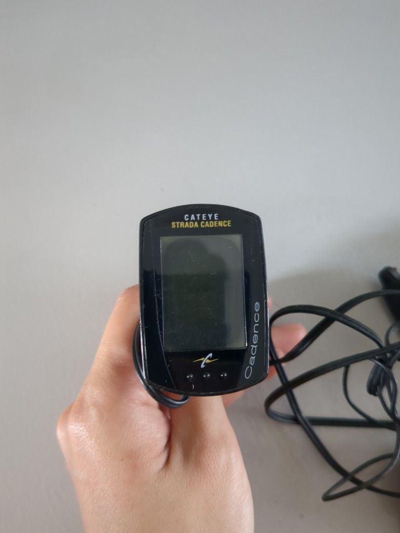 cateye strada wired