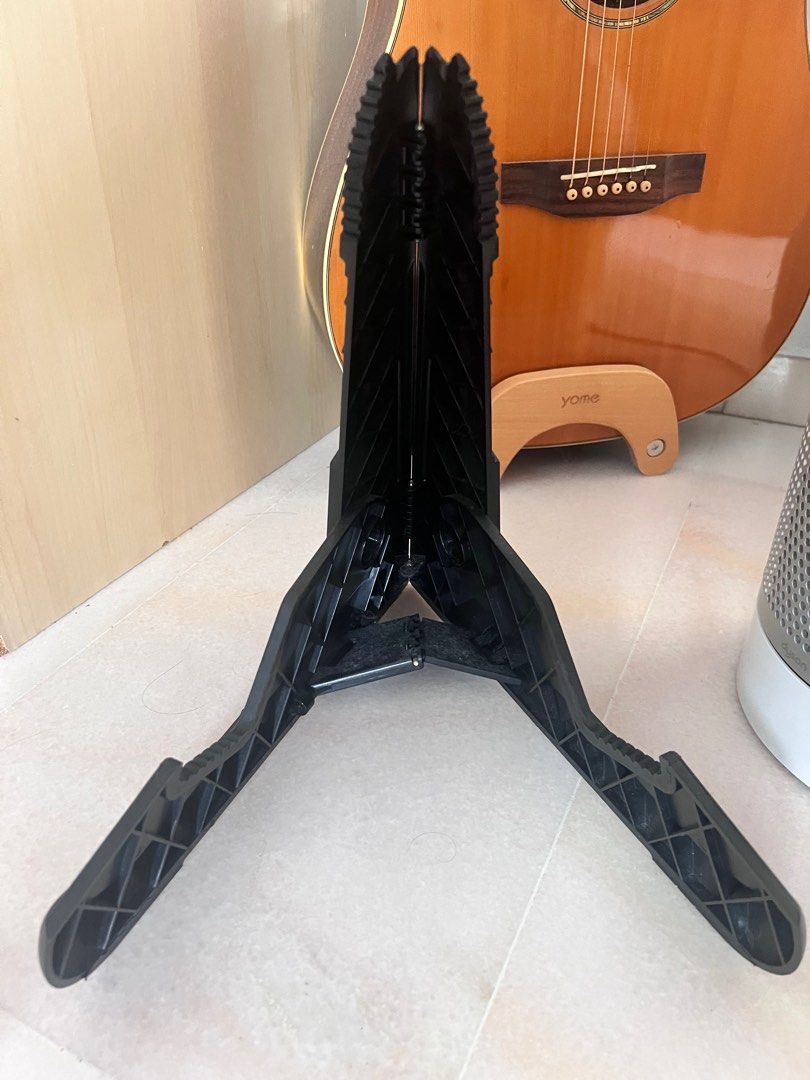 Electric guitar stand. Foldable, Hobbies & Toys, Musical Instruments on ...