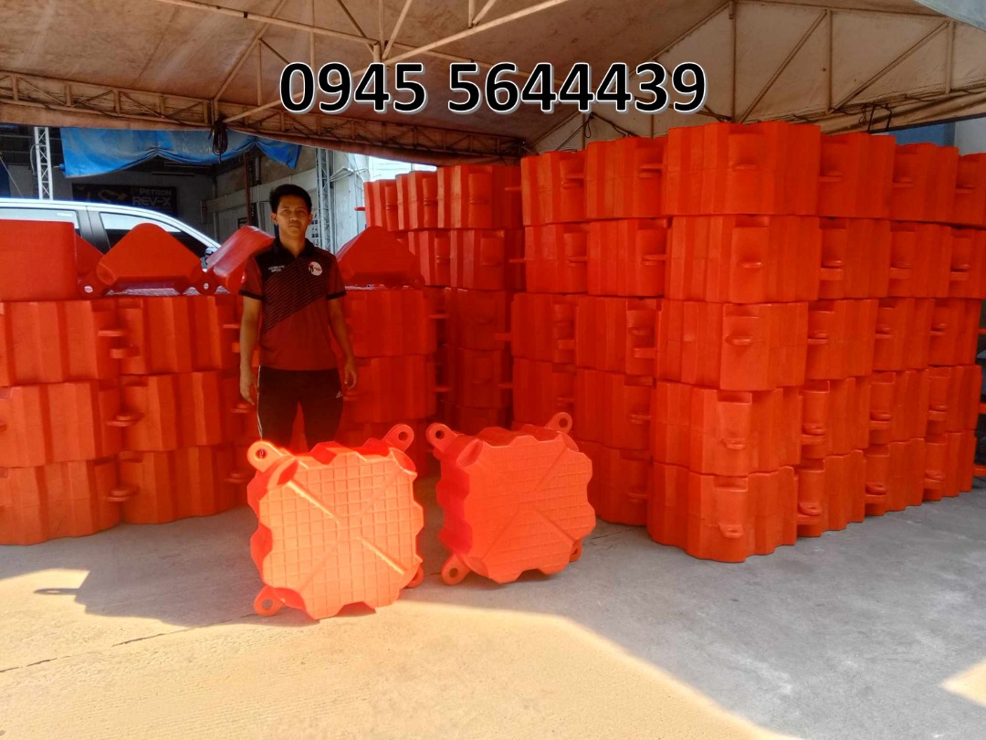 Floating dock pontoon, Commercial & Industrial, Industrial Equipment on Carousell