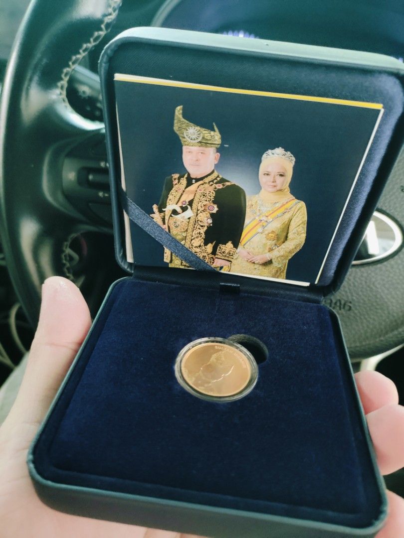 Gold (Proof) Pertabalan Kebawah Duli Yang Maha Mulia Seri Paduka ...