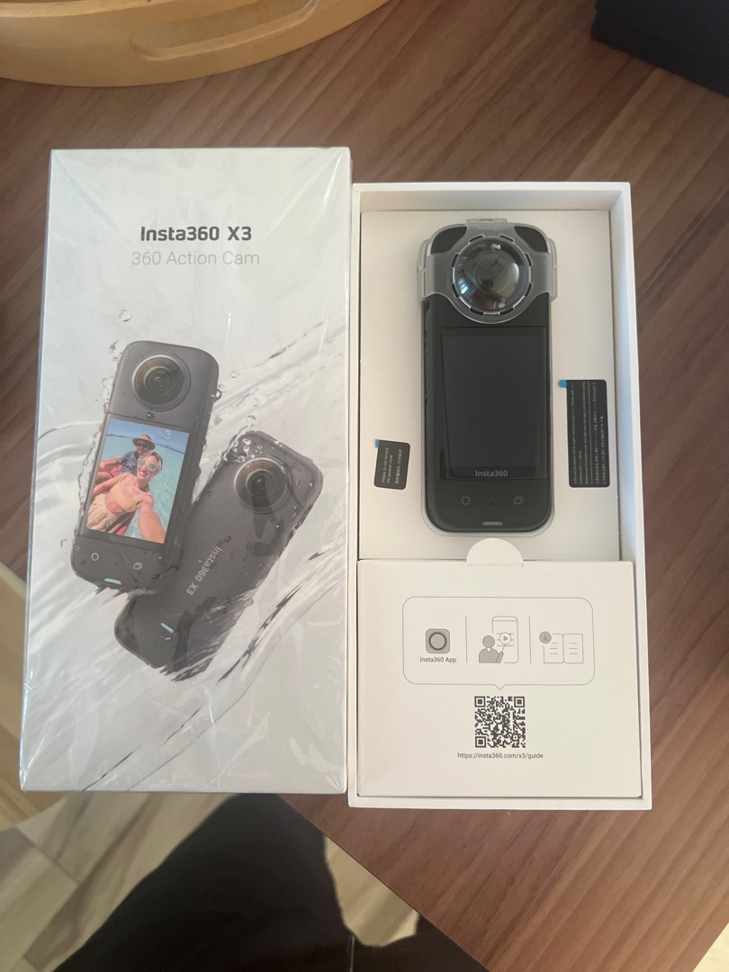 Insta 360 X3 complete box with additional x1 battery, x1 diving case ...