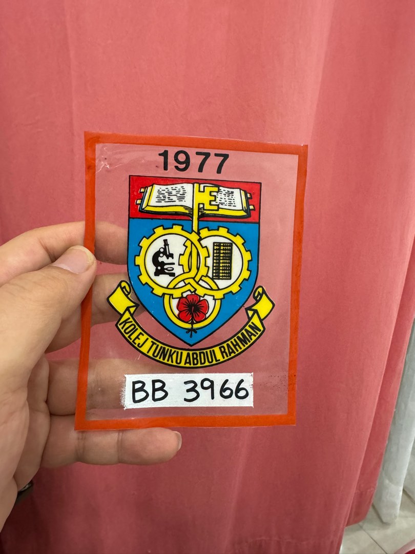 Kolej Tunku Abdul Rahman 1977 Vintage Car Badge RM50, post add RM10 ...