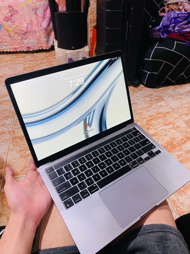Macbook Pro M1 TOUCHBAR 2020 8GB 256GB NO ISSUE CHECK TO SAWA ...