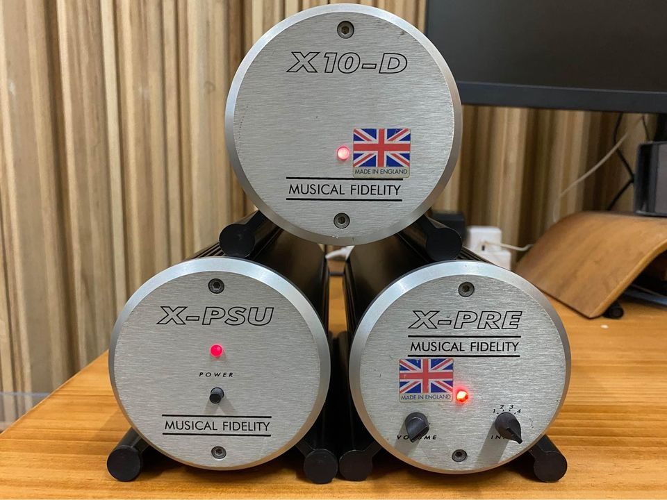 Musical Fidelity UK X Series Signature Cylindrical "Soda Cans" Design ...