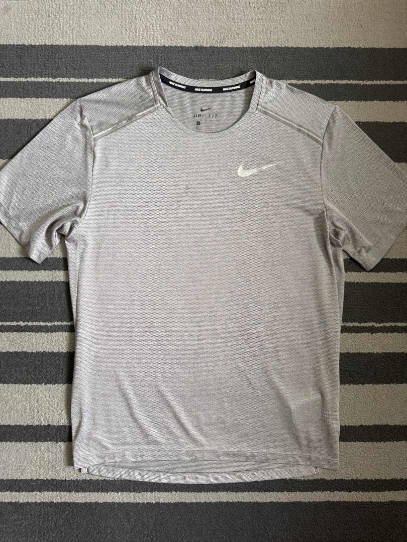 Nike Dri Fit Running Top, Men's Fashion, Activewear on Carousell