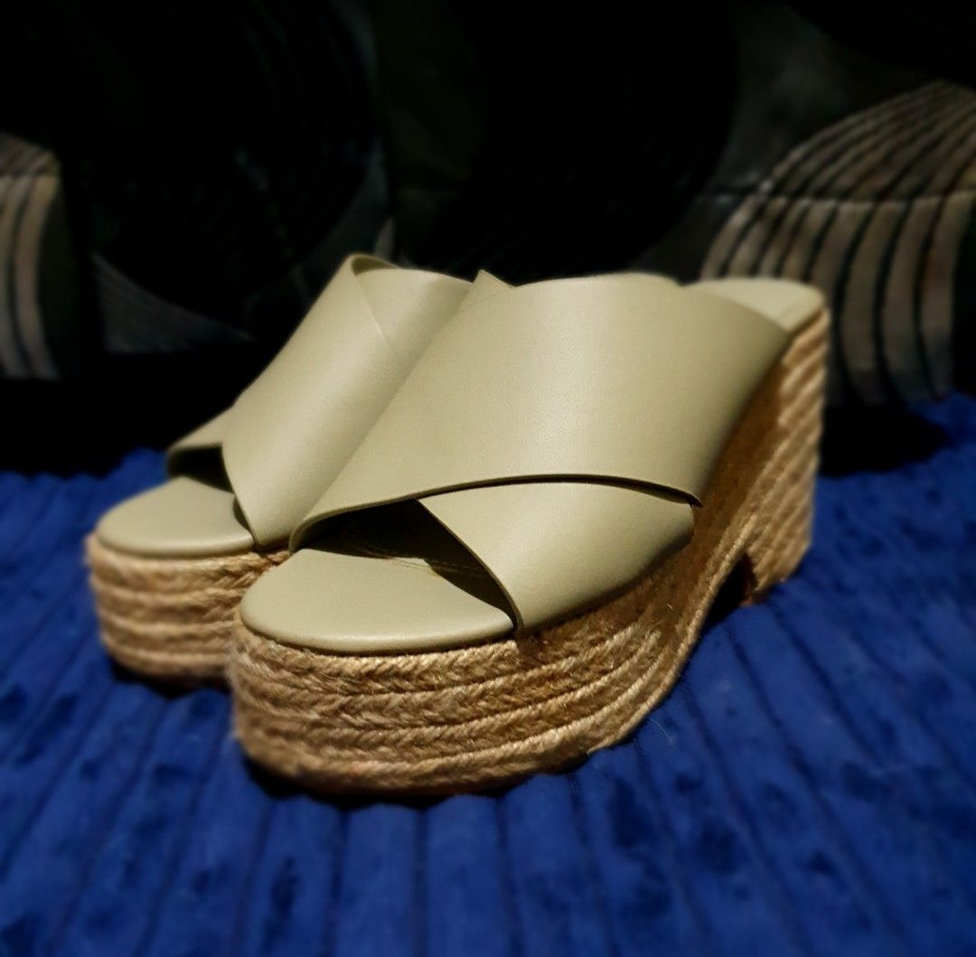 Rubi - Nude Wedge Shoes, Women's Fashion, Footwear, Wedges on Carousell