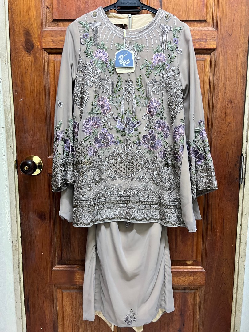 Rental for Dinner/Convocation-Shawl Publika Kurung Set-RM150, Women's ...