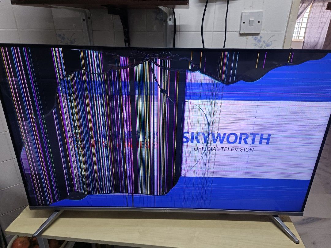 Skyworth screen cracked, TV & Home Appliances, TV & Entertainment, TV on Carousell