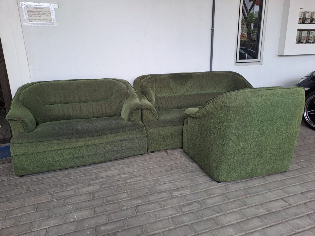 Sofa bekas murah | sofa kain, Perabotan Rumah di Carousell