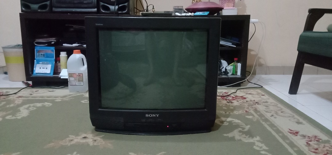 TV Sony Trinitron 21 inci (TV CRT), TV & Home Appliances, TV ...