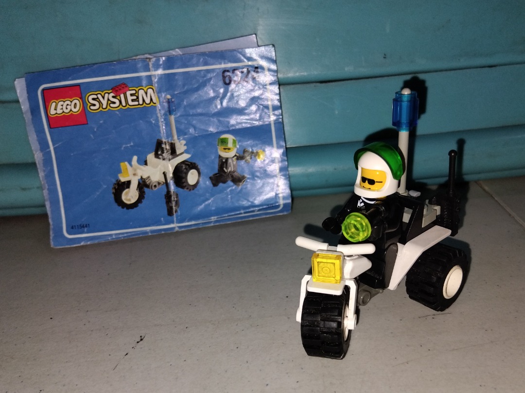 6324 LEGO Police Chopper Cop - released in 1998, retired, vintage ...