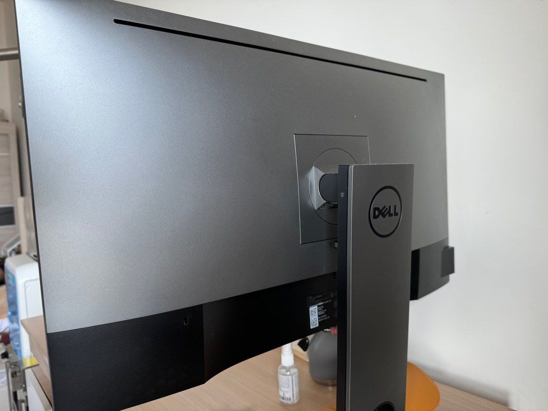 Dell LCD Ultra Sharp U2718Q 27”inch 3840x2160 @ 60 Hz 4k IPS Monitor ...