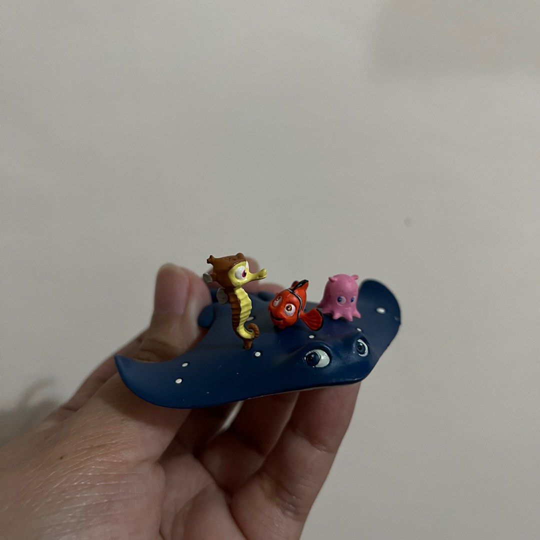 Disney Finding Nemo with Mr. Ray, Pearl, and Sheldon Rare Collectible ...