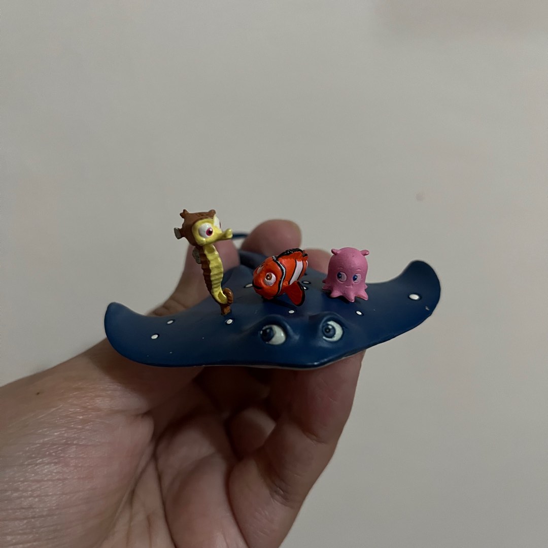 Disney Finding Nemo with Mr. Ray, Pearl, and Sheldon Rare Collectible ...