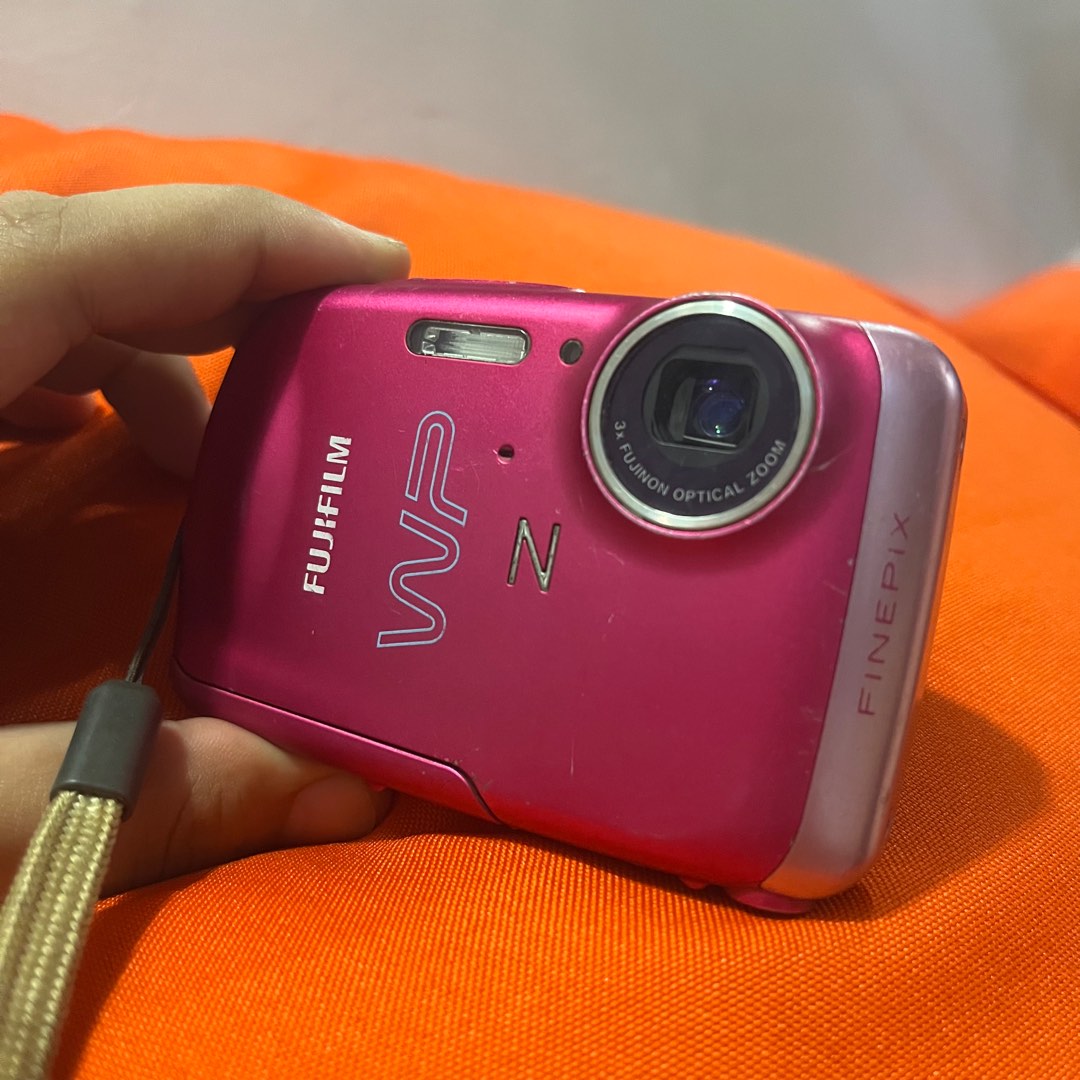 Fujifilm FinePix Z33WP (pink), Photography, Cameras on Carousell