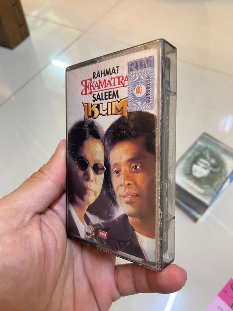 Kaset lama Rahmat ekamatra saleem iklim 1997, Hobbies & Toys, Music ...