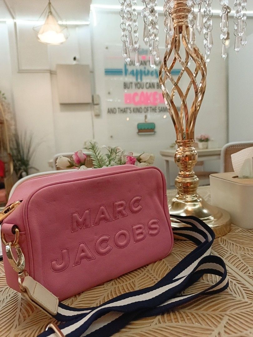 Marc Jacobs Flash Pink Leather Logo Embossed Crossbody Made in Vietnam ...