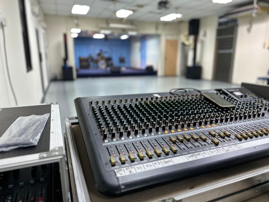 Mixer Yamaha mgp32x & snake cable 24ch in 4 out, Hobbies & Toys, Music ...