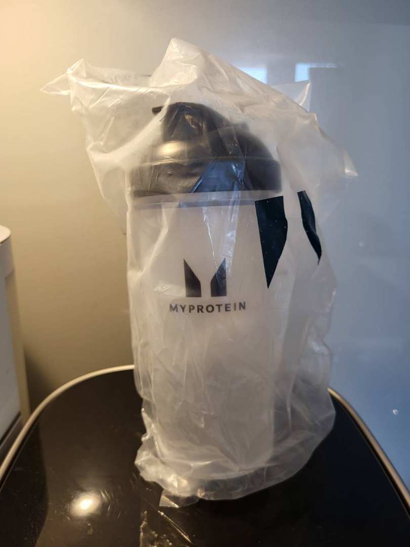 全新Myprotein Shaker Bottle 健身營養補充劑搖搖杯 (600ML/塑膠), 運動產品, 運動與健身, 運動與健身 ...