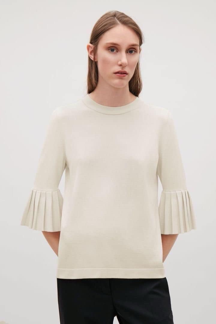 New with tag CoS nude bell sleeves knit top P1,500 small, Women's ...
