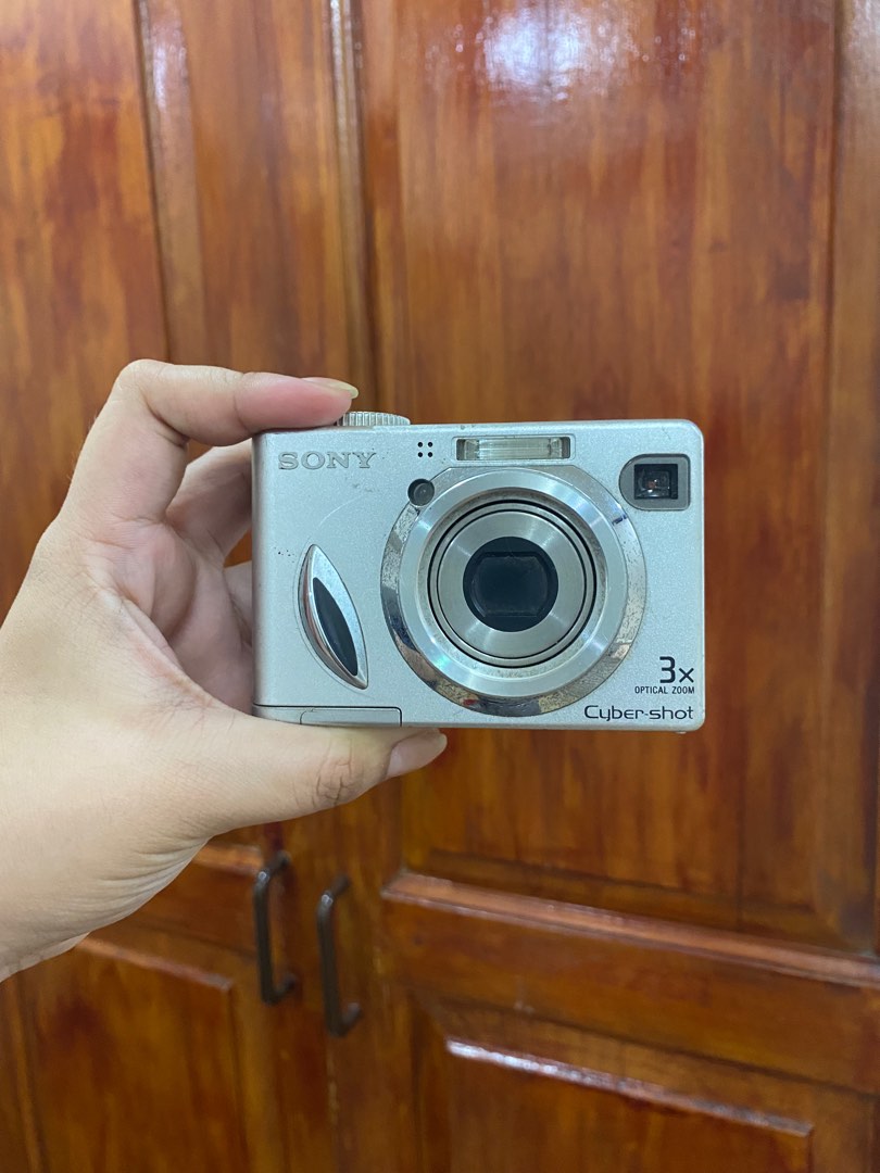 Sony Cybershot Defective, Photography, Cameras on Carousell