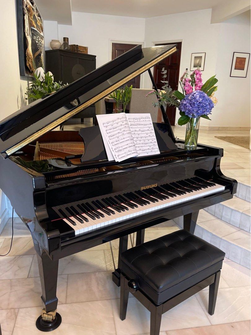 Suzuki AG-10 Primus Baby Grand Piano, Hobbies & Toys, Music & Media ...