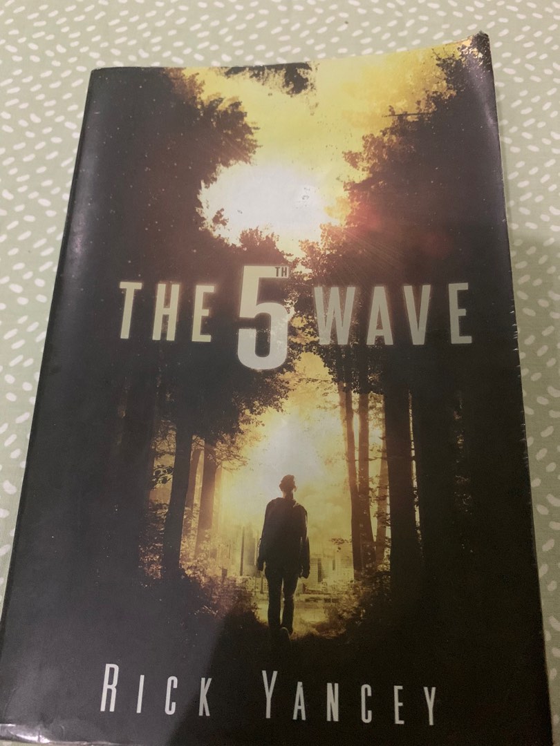 The 5th Wave by Rick Yancey, Hobbies & Toys, Books & Magazines, Fiction ...