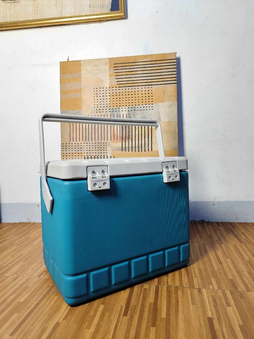 TUFF GEAR ZOJIRUSHI BRAND MADE IN JAPAN COOLER BOX, Everything Else ...