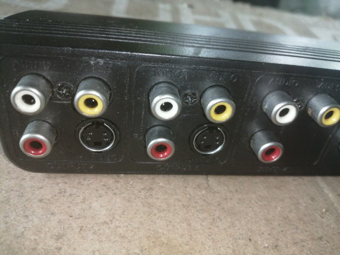av inputs switch, Audio, Other Audio Equipment on Carousell