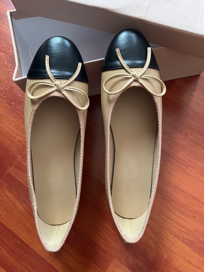 Brand new Two tone ballet flats, Women's Fashion, Footwear, Flats ...