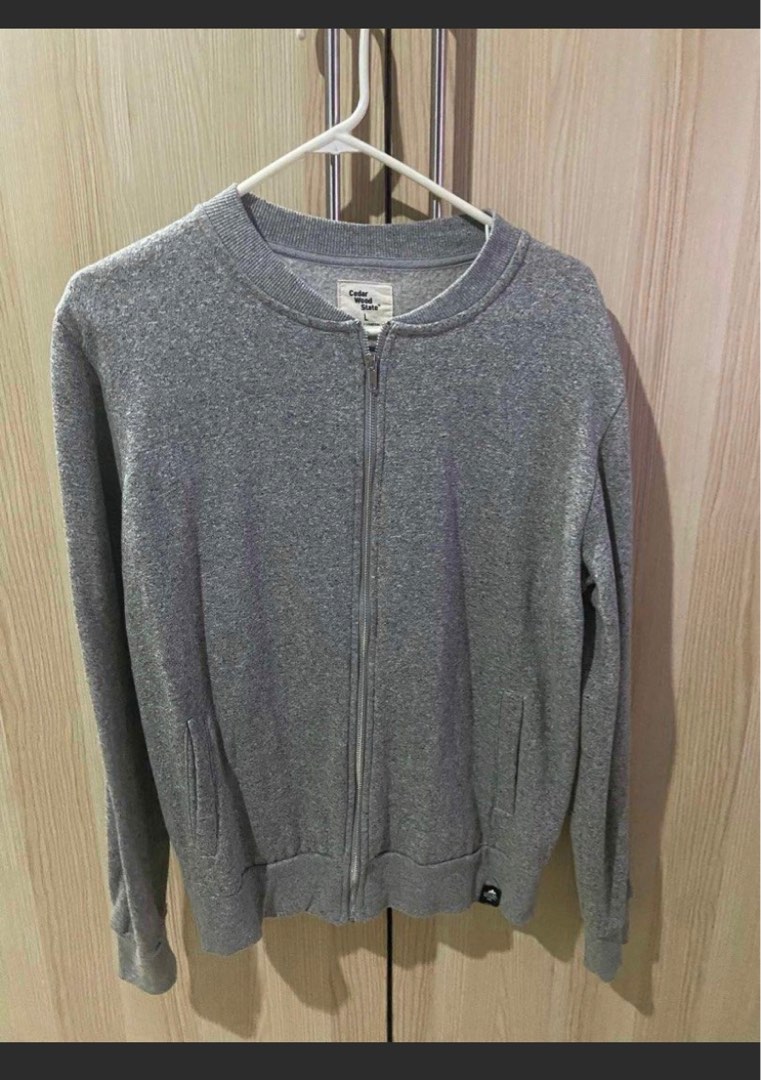 Cedar wood state, Men's Fashion, Coats, Jackets and Outerwear on Carousell