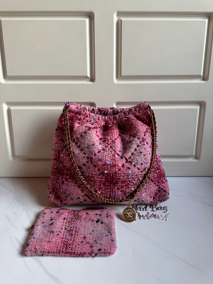 Chanel 22 tweed, Barang Mewah, Tas & Dompet di Carousell