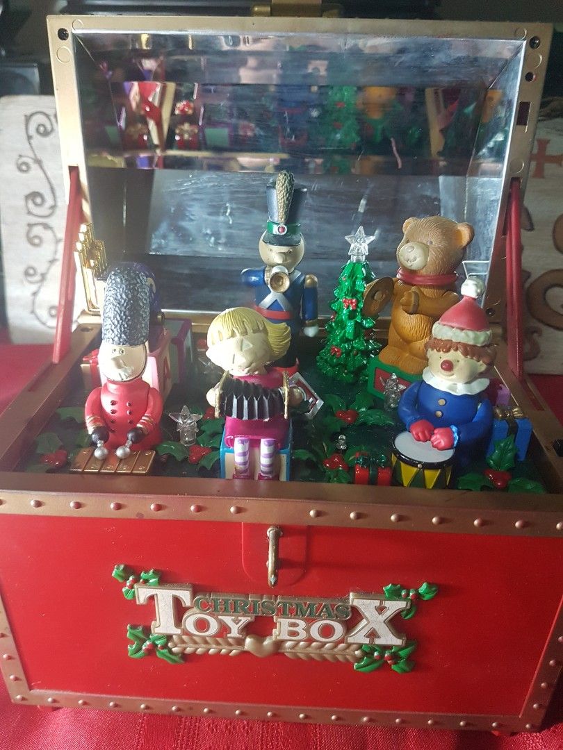CHRISTMAS TOY BOX Animated Illuminated Musical Band Maisto Battery op ...