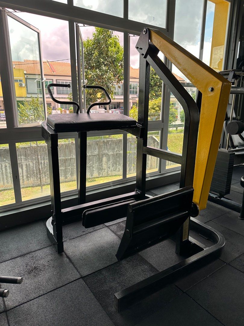 Glute Kickback Machine, Sports Equipment, Exercise & Fitness, Cardio ...