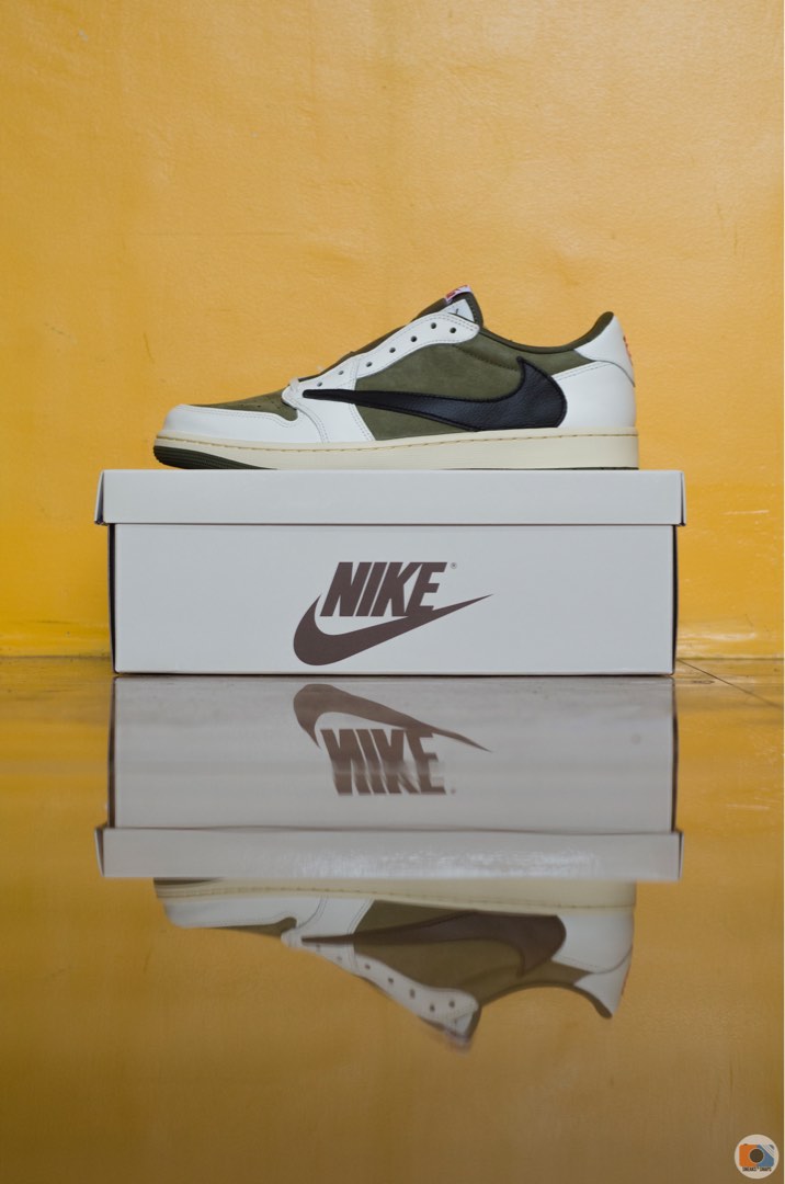 J1 Low x Travis Scott 'Reverse Olive', Men's Fashion, Footwear ...
