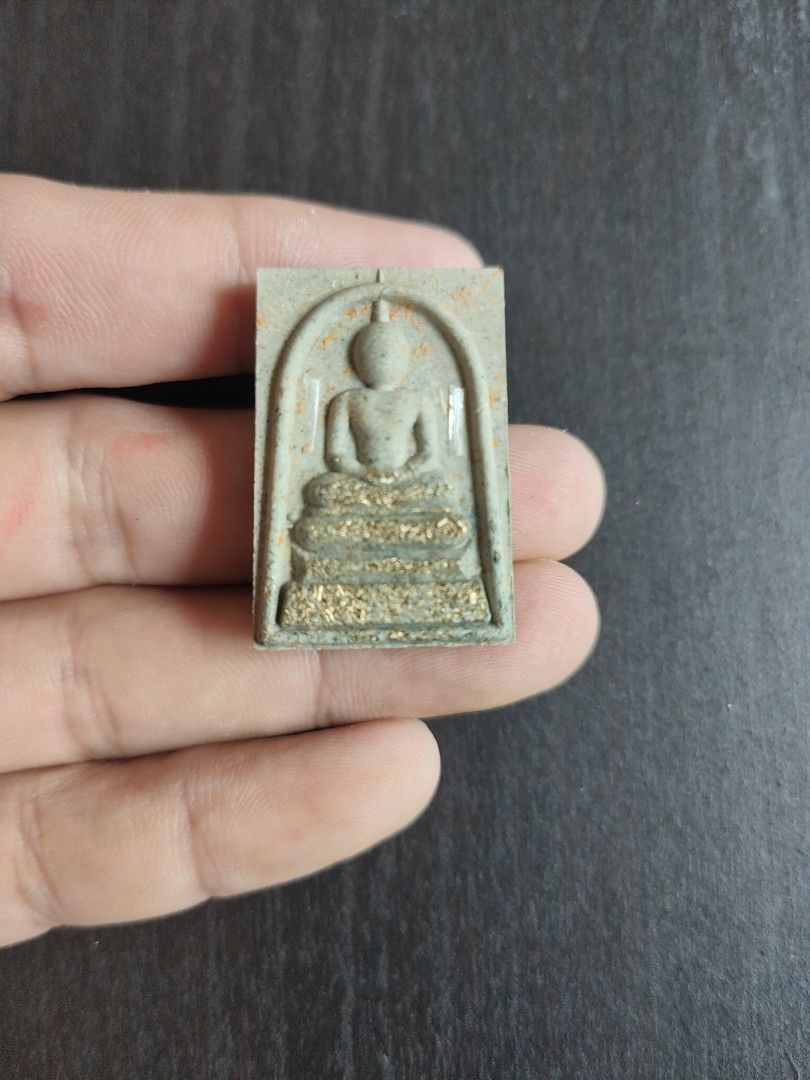 LP Klom Apilaso (Wat Pho Chai( 2567 on Carousell