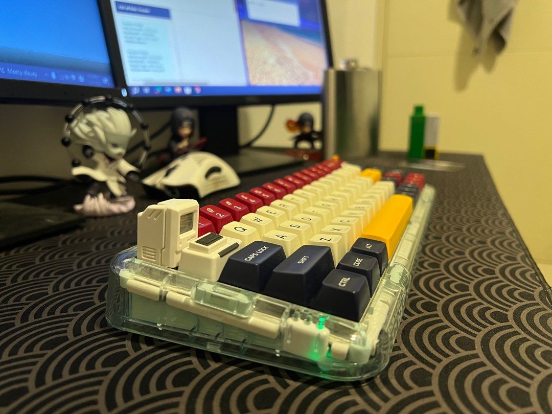 MelGeek Mojo68 Plastic Transparent 65% Compact 68-Key Fully-Assembled ...