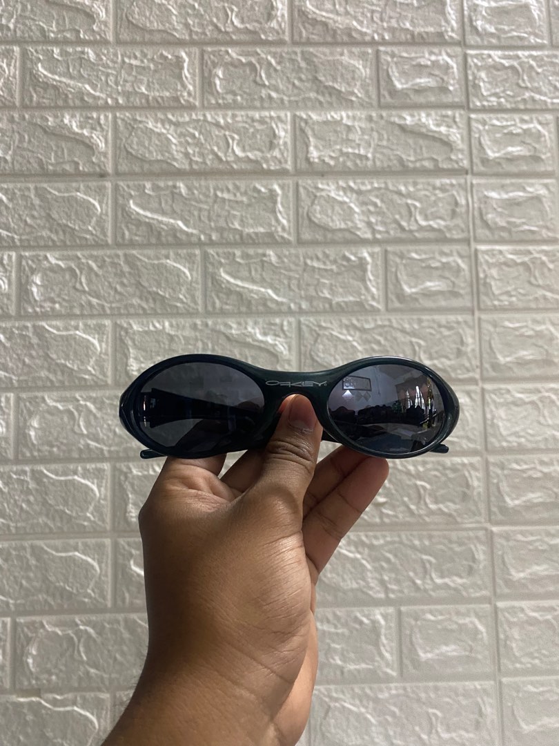 Oakley Vintage Bootleg, Men's Fashion, Watches & Accessories ...