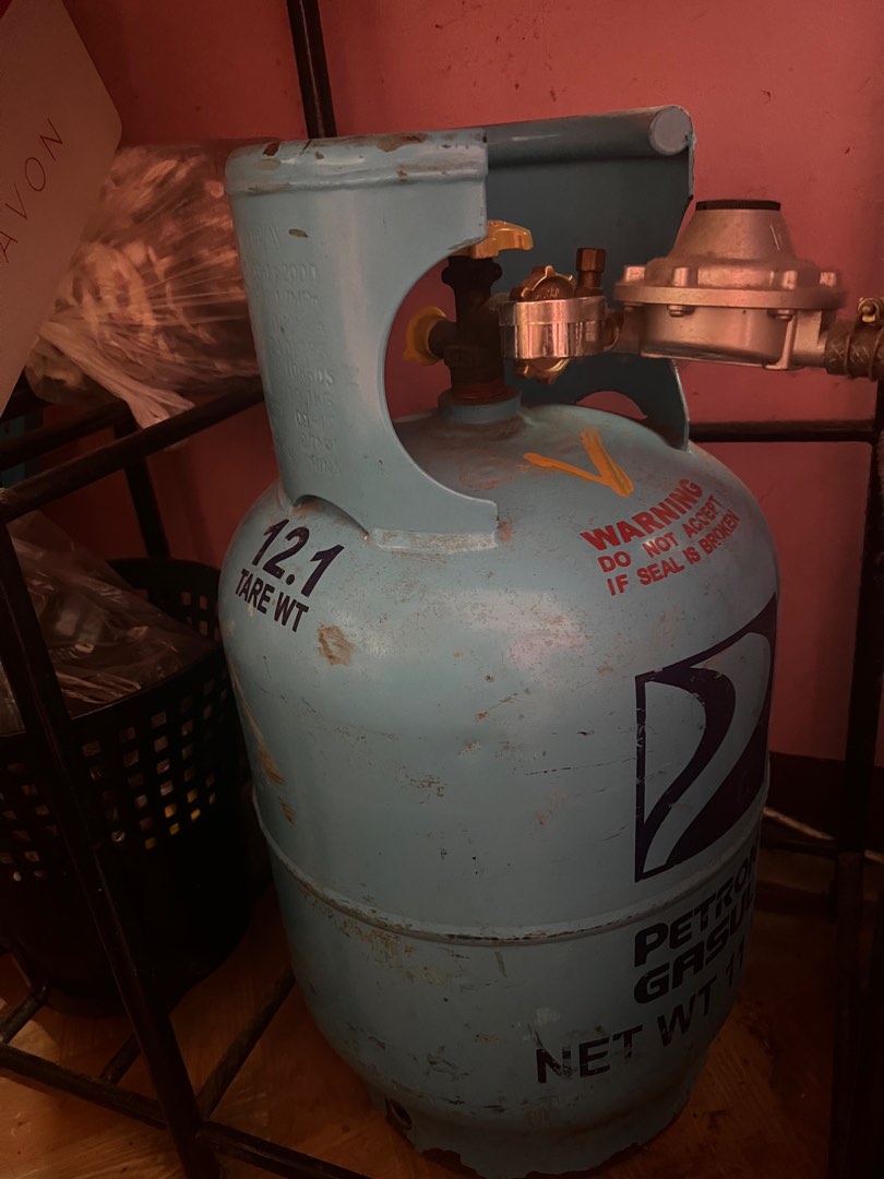 Petron Gasul 11kgs (walang damage), TV & Home Appliances, Kitchen ...